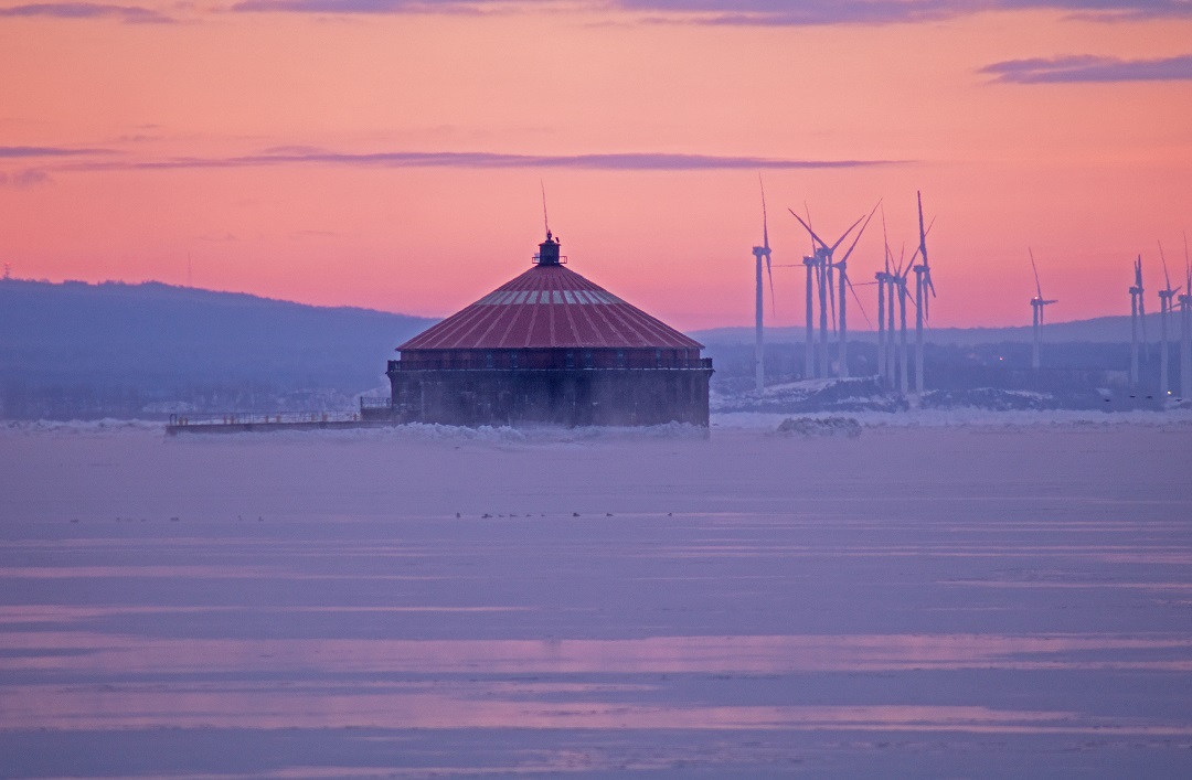 Buffalo, NY Skyline Sunrise: Video And Photos (From Fort Erie, Ontario)